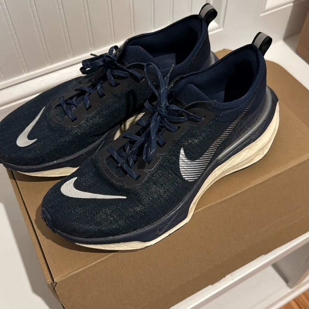 Invincible Run 3 - Gem